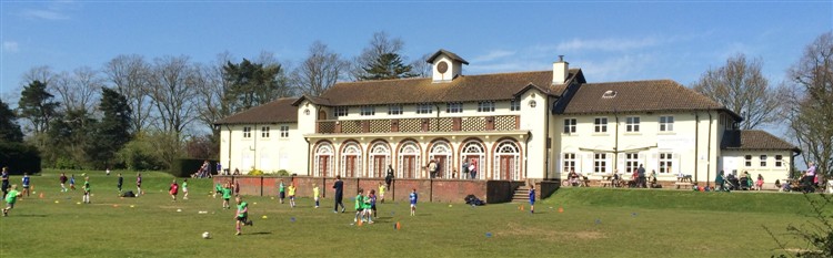 Rowheath Pavilion Church : Rowheath
